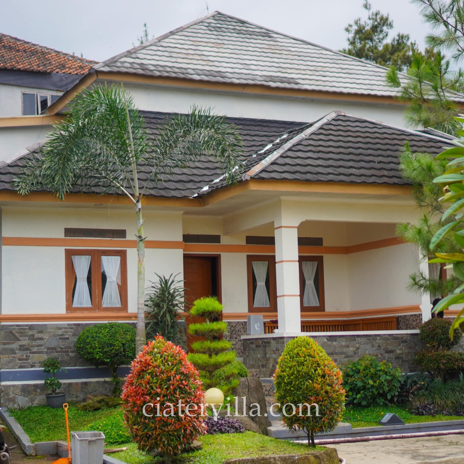 Villa Pondok Desa Ciater - villa ciater